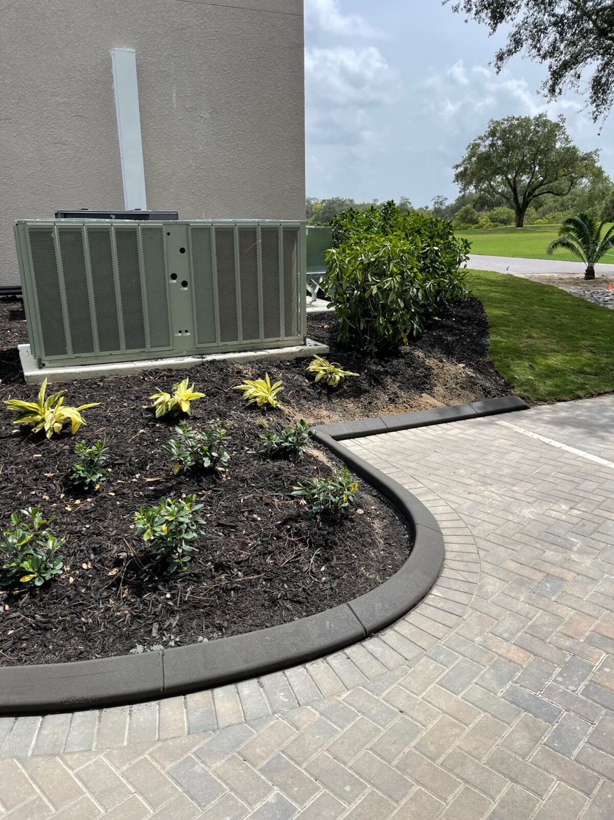 Landscape Curbing - Surface Pro Concrete Solutions - Landscape Curbing ...